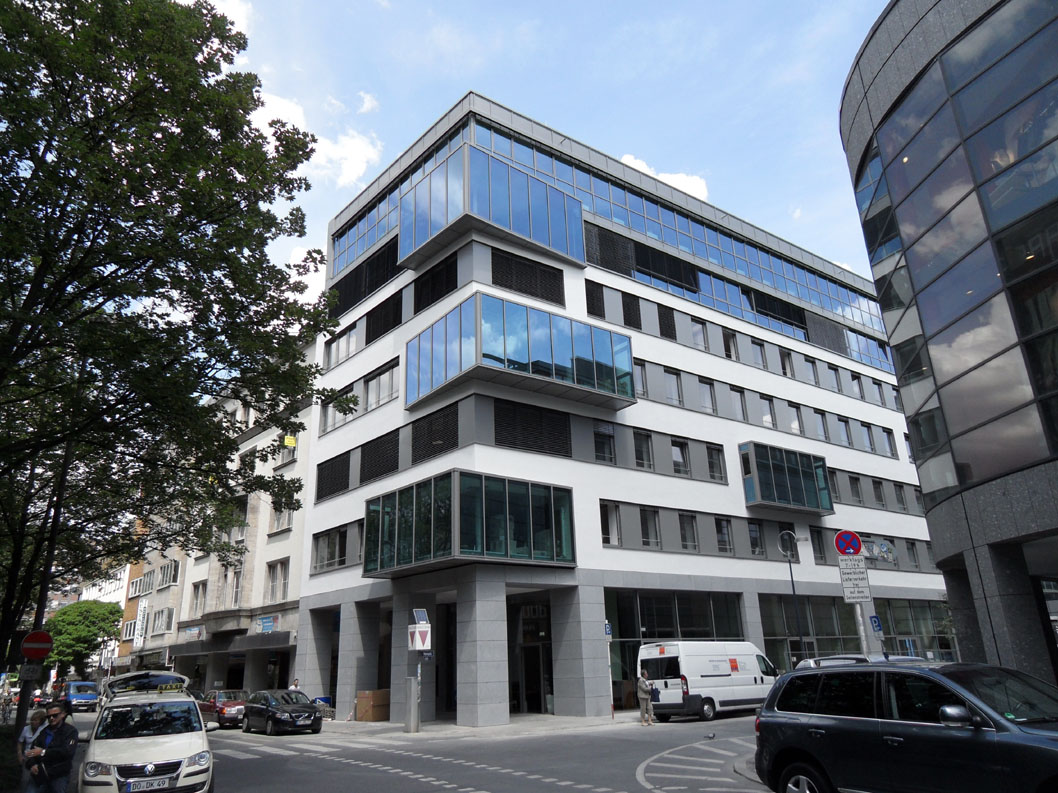 Standorte / Auslieferung - Athesia Kalenderverlag GmbH